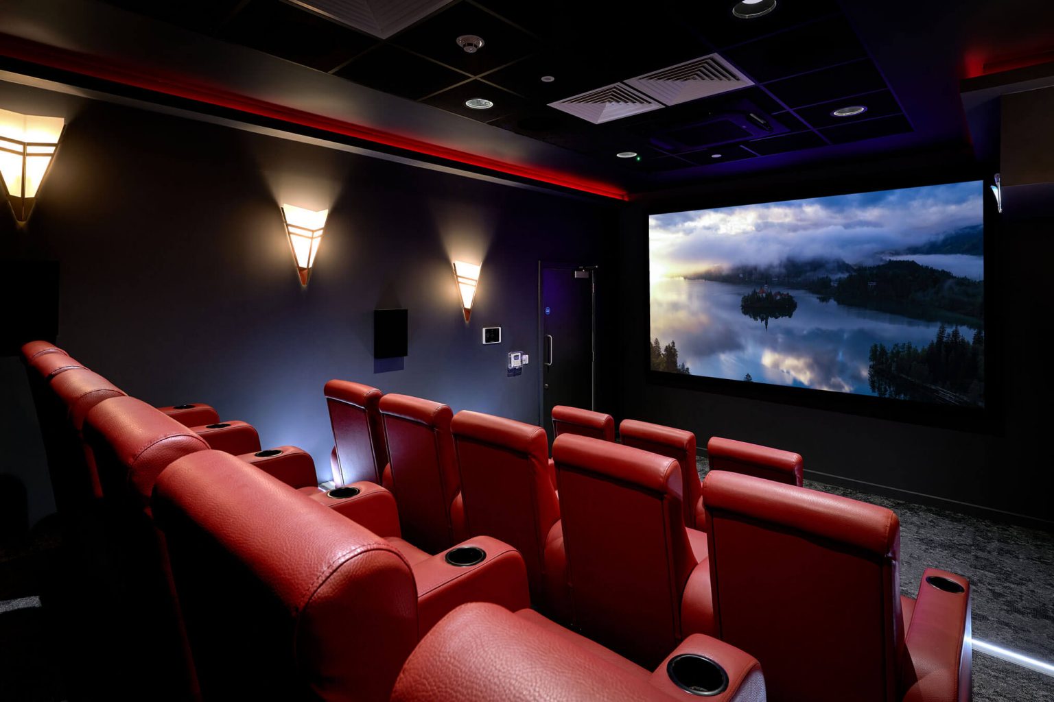 Nottingham Student Cinema Installation - Cre8tive Rooms